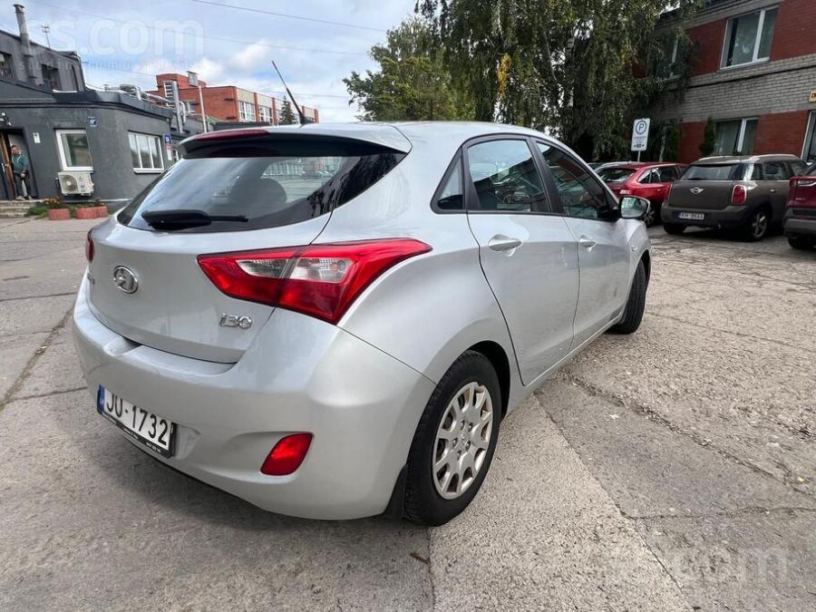 Серый Хендай i30 2014 в Рига, объемом двигателя 1.40 л и пробегом 327 тыс. км за 2700 €, фото 5 на AUTOMOTO.COM.LV
