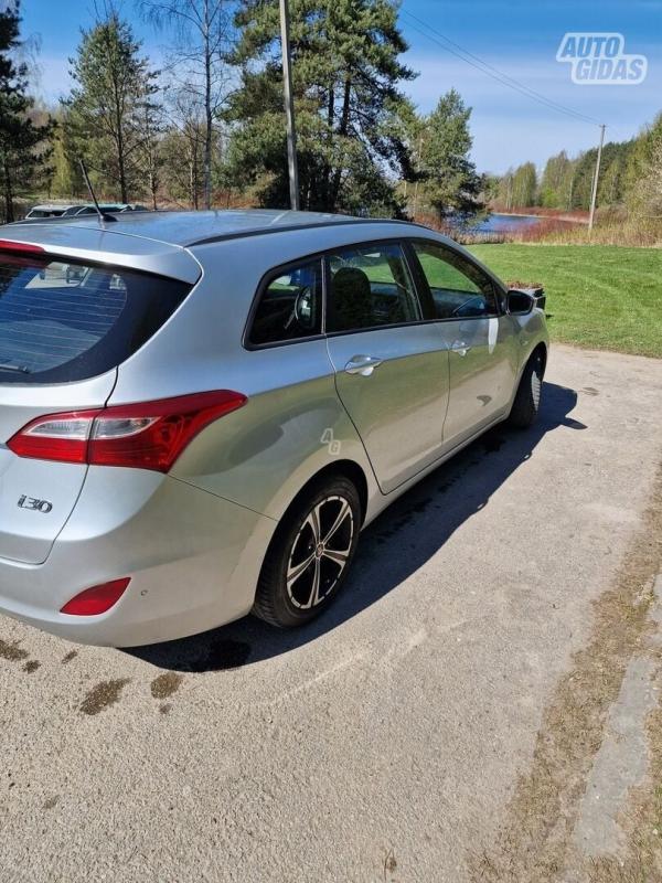 Grey Hyundai i30 2015 in Vilnius, with an engine capacity of 1.60 L and mileage of 273 thousand km for 3950 €, photo 3 on AUTOMOTO.COM.LV