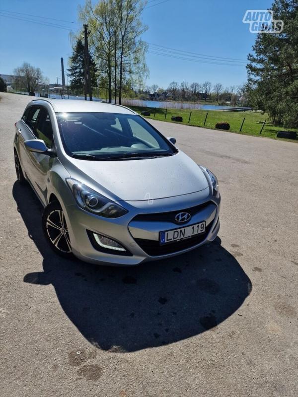 Grey Hyundai i30 2015 in Vilnius, with an engine capacity of 1.60 L and mileage of 273 thousand km for 3950 €, photo 4 on AUTOMOTO.COM.LV