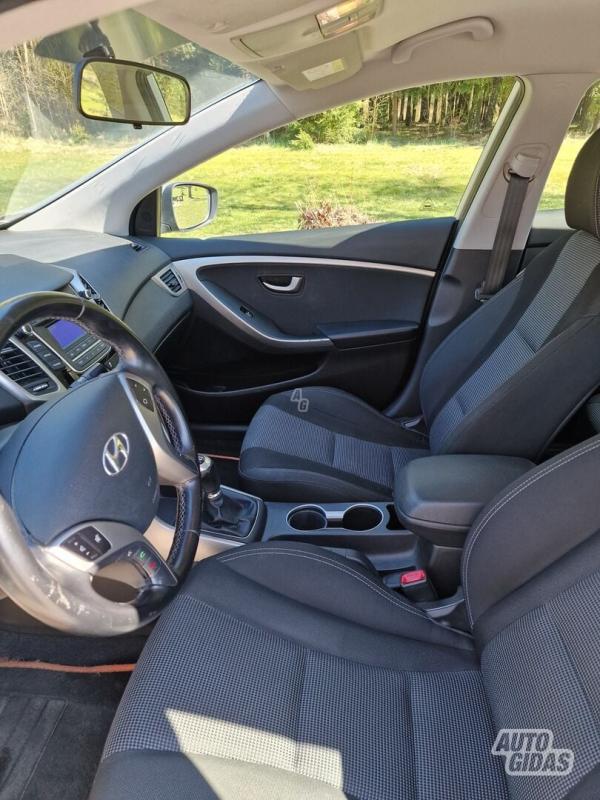 Grey Hyundai i30 2015 in Vilnius, with an engine capacity of 1.60 L and mileage of 273 thousand km for 3950 €, photo 9 on AUTOMOTO.COM.LV
