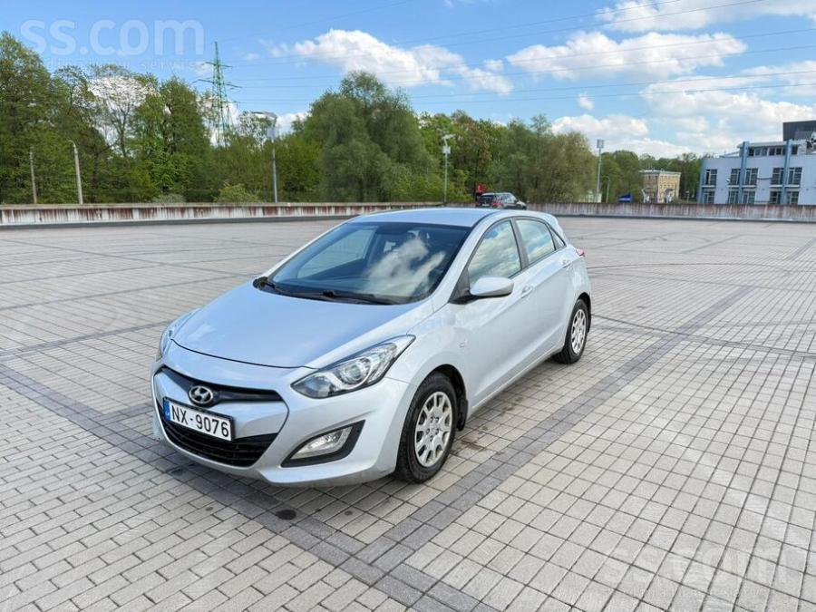 Pelēks Hyundai i30 2015 Rīga, ar dzinēja tilpumu 1.40 L un nobraukumu 225 tūkst. km par 3000 €, foto 1 vietnē AUTOMOTO.COM.LV