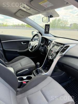 Pelēks Hyundai i30 2015 Rīga, ar dzinēja tilpumu 1.40 L un nobraukumu 225 tūkst. km par 3000 €, foto 6 vietnē AUTOMOTO.COM.LV