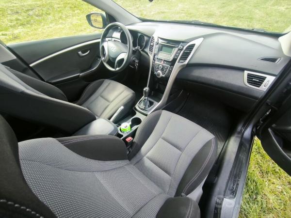 Pelēks Hyundai i30 2015 Jelgava, ar dzinēja tilpumu 1.40 L un nobraukumu 315 tūkst. km par 3050 €, foto 6 vietnē AUTOMOTO.COM.LV