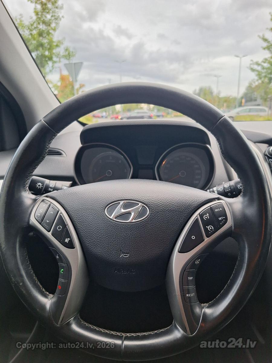 Grey Hyundai i30 2015 in Riga, with an engine capacity of 1.40 L and mileage of 180 thousand km for 4190 €, photo 11 on AUTOMOTO.COM.LV