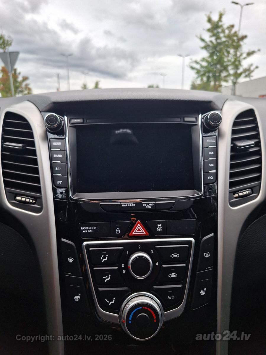 Grey Hyundai i30 2015 in Riga, with an engine capacity of 1.40 L and mileage of 180 thousand km for 4190 €, photo 12 on AUTOMOTO.COM.LV