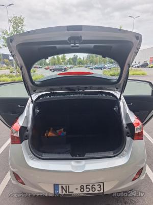Grey Hyundai i30 2015 in Riga, with an engine capacity of 1.40 L and mileage of 180 thousand km for 4190 €, photo 15 on AUTOMOTO.COM.LV
