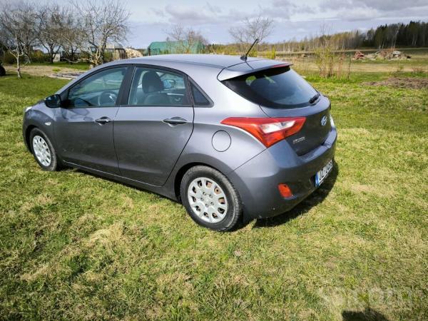 Grey Hyundai i30 2015 in Preili, with an engine capacity of 1.40 L and mileage of 319 thousand km for 3100 €, photo 7 on AUTOMOTO.COM.LV