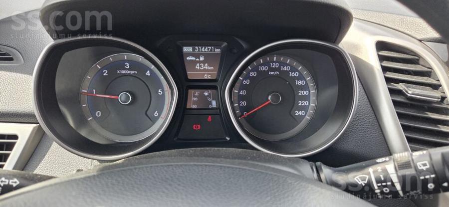 Pelēks Hyundai i30 2015 Preiļi, ar dzinēja tilpumu 1.40 L un nobraukumu 319 tūkst. km par 3100 €, foto 12 vietnē AUTOMOTO.COM.LV