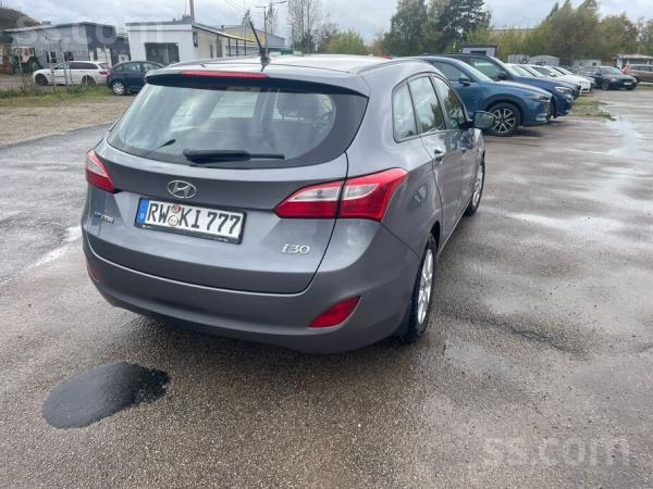 Hyundai i30 2015 in Riga on AUTOMOTO.COM.LV Grey Hyundai i30 2015 in Riga, with an engine capacity of 1.40 L and mileage of 0 thousand km for 3599 €, photo 5 on AUTOMOTO.COM.LV