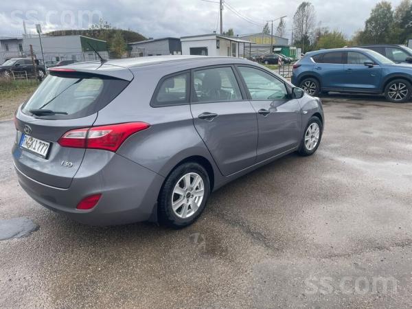 Hyundai i30 2015 in Riga on AUTOMOTO.COM.LV Grey Hyundai i30 2015 in Riga, with an engine capacity of 1.40 L and mileage of 0 thousand km for 3599 €, photo 6 on AUTOMOTO.COM.LV