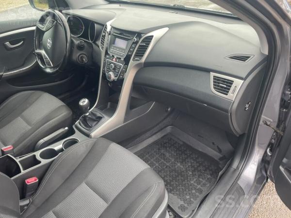 Hyundai i30 2015 in Riga on AUTOMOTO.COM.LV Grey Hyundai i30 2015 in Riga, with an engine capacity of 1.40 L and mileage of 0 thousand km for 3599 €, photo 11 on AUTOMOTO.COM.LV
