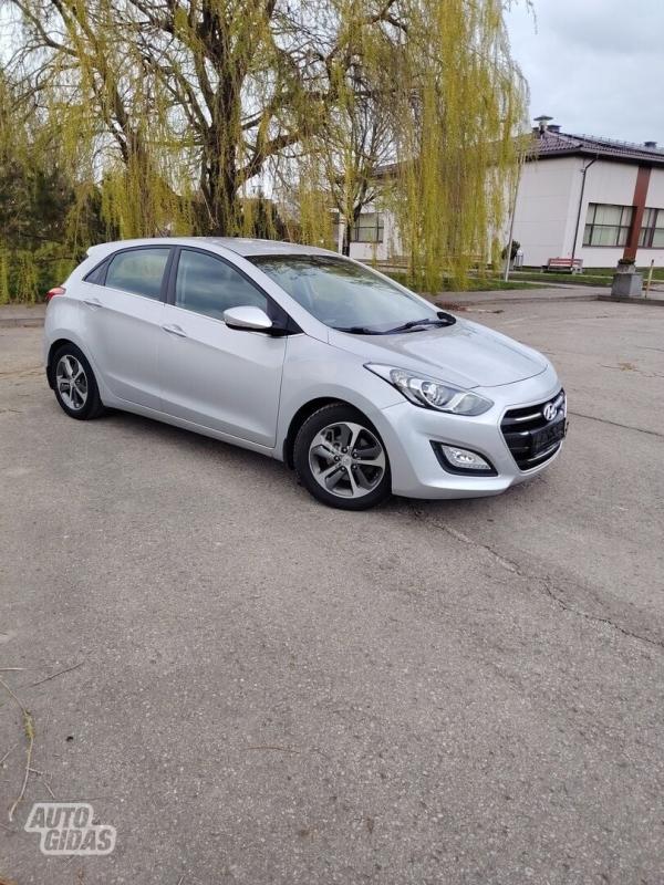 Grey Hyundai i30 2016 in Ukmerge, with an engine capacity of 1.60 L and mileage of 186 thousand km for 4800 €, photo 2 on AUTOMOTO.COM.LV