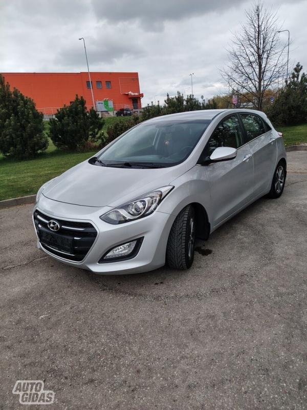Grey Hyundai i30 2016 in Ukmerge, with an engine capacity of 1.60 L and mileage of 186 thousand km for 4800 €, photo 3 on AUTOMOTO.COM.LV