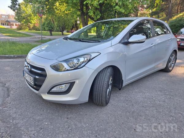 Pelēks Hyundai i30 2016 Rīga, ar dzinēja tilpumu 1.60 L un nobraukumu 233 tūkst. km par 4800 €, foto 7 vietnē AUTOMOTO.COM.LV