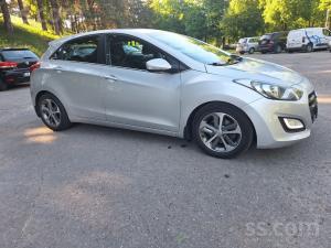 Grey Hyundai i30 2016 in Riga, with an engine capacity of 1.60 L and mileage of 233 thousand km for 4800 €, photo 9 on AUTOMOTO.COM.LV