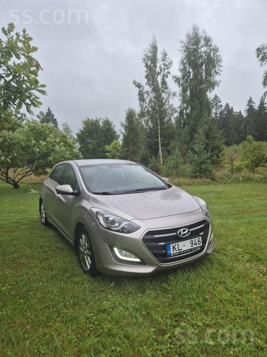Pelēks Hyundai i30 2016 Rīga, ar dzinēja tilpumu 1.60 L un nobraukumu 175 tūkst. km par 1200 €, foto 3 vietnē AUTOMOTO.COM.LV
