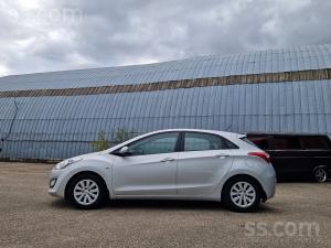 Серый Хендай i30 2017 в Валмиера, объемом двигателя 1.40 л и пробегом 330 тыс. км за 3400 €, фото 7 на AUTOMOTO.COM.LV