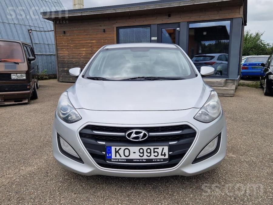 Серый Хендай i30 2017 в Валмиера, объемом двигателя 1.40 л и пробегом 330 тыс. км за 3400 €, фото 8 на AUTOMOTO.COM.LV