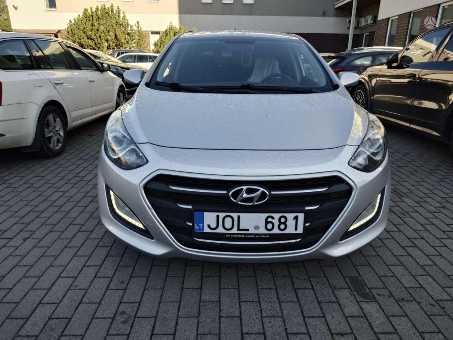 Серый Хендай i30 2017 в Каунас, объемом двигателя 1.58 л и пробегом 226 тыс. км за 6300 €, фото 3 на AUTOMOTO.COM.LV