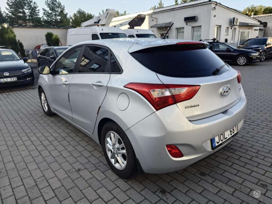Серый Хендай i30 2017 в Каунас, объемом двигателя 1.58 л и пробегом 226 тыс. км за 6300 €, фото 7 на AUTOMOTO.COM.LV