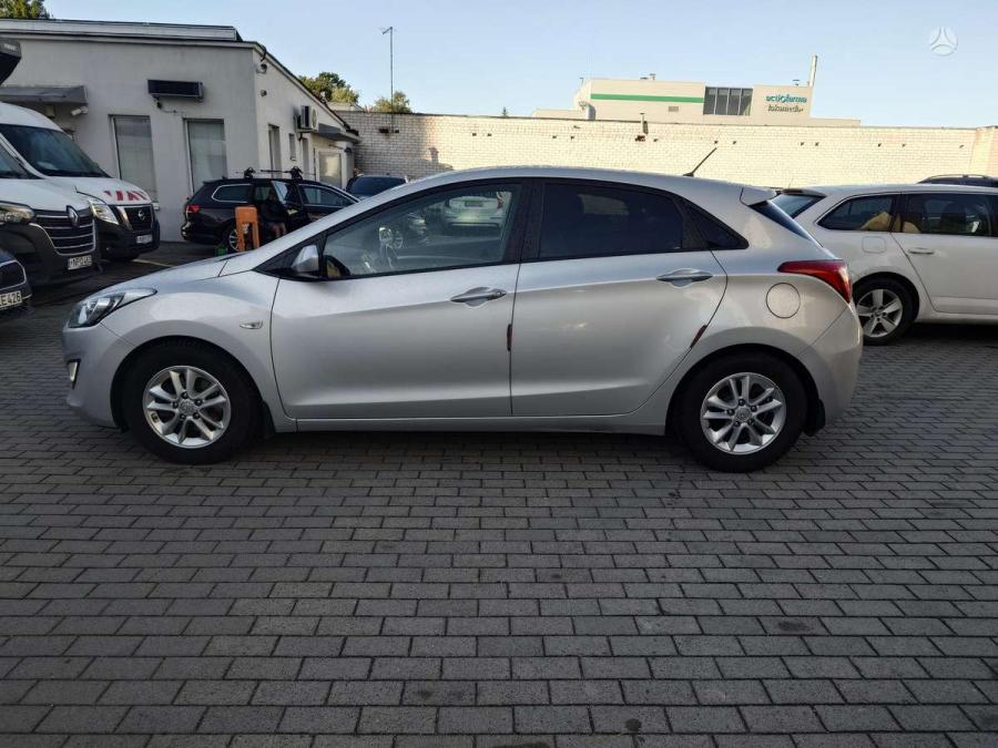 Серый Хендай i30 2017 в Каунас, объемом двигателя 1.58 л и пробегом 226 тыс. км за 6300 €, фото 8 на AUTOMOTO.COM.LV