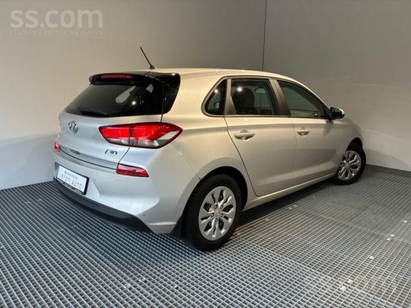 Grey Hyundai i30 2018 in Riga, with an engine capacity of 1.40 L and mileage of 102 thousand km for 6490 €, photo 3 on AUTOMOTO.COM.LV