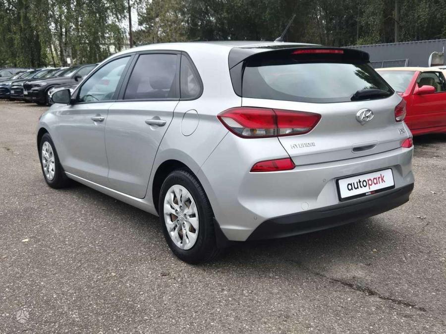 Pelēks Hyundai i30 2018 Viļņa, ar dzinēja tilpumu 1.37 L un nobraukumu 158 tūkst. km par 6999 €, foto 5 vietnē AUTOMOTO.COM.LV