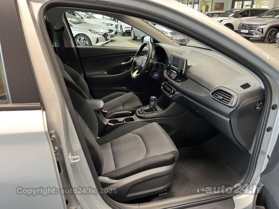 Grey Hyundai i30 2018 in Tallinn, with an engine capacity of 1.40 L and mileage of 82 thousand km for 10900 €, photo 5 on AUTOMOTO.COM.LV