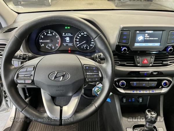 Pelēks Hyundai i30 2018 Tallina, ar dzinēja tilpumu 1.40 L un nobraukumu 82 tūkst. km par 10900 €, foto 10 vietnē AUTOMOTO.COM.LV