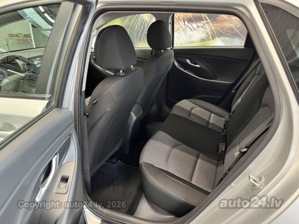 Pelēks Hyundai i30 2018 Tallina, ar dzinēja tilpumu 1.40 L un nobraukumu 82 tūkst. km par 10900 €, foto 6 vietnē AUTOMOTO.COM.LV
