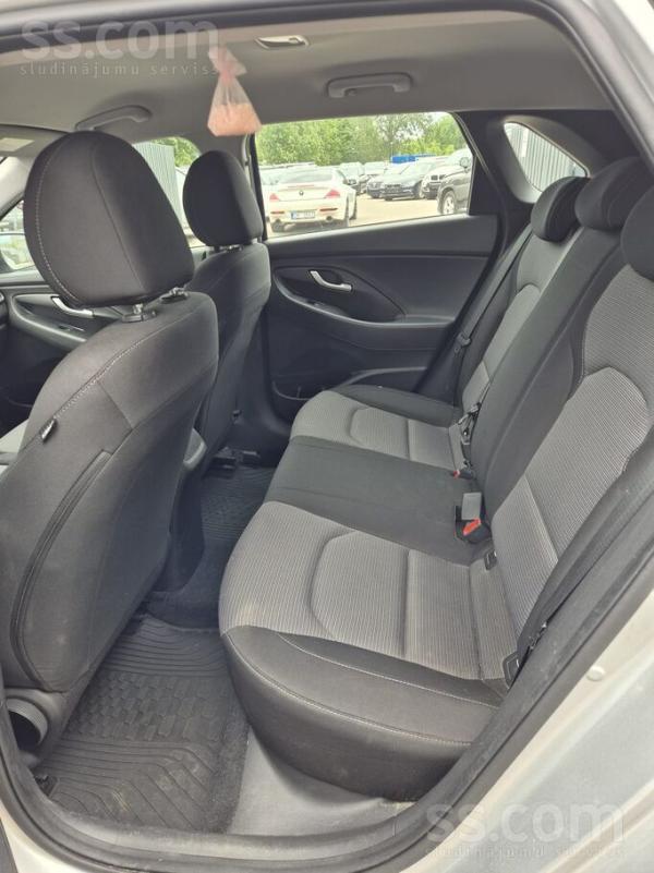 Pelēks Hyundai i30 2018 Rīga, ar dzinēja tilpumu 1.40 L un nobraukumu 147 tūkst. km par 8490 €, foto 10 vietnē AUTOMOTO.COM.LV
