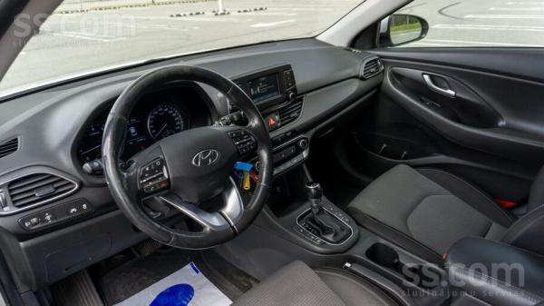 Grey Hyundai i30 2018 in Riga, with an engine capacity of 1.40 L and mileage of 147 thousand km for 7590 €, photo 10 on AUTOMOTO.COM.LV