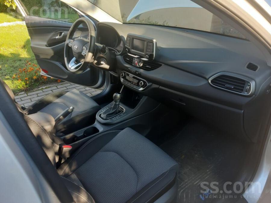 Grey Hyundai i30 2018 in Riga, with an engine capacity of 1.40 L and mileage of 11 thousand km for 10500 €, photo 11 on AUTOMOTO.COM.LV