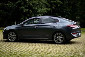 Pelēks Hyundai i30 2018 Viļņa, ar dzinēja tilpumu 1.35 L un nobraukumu 95 tūkst. km par 11500 €, foto 4 vietnē AUTOMOTO.COM.LV