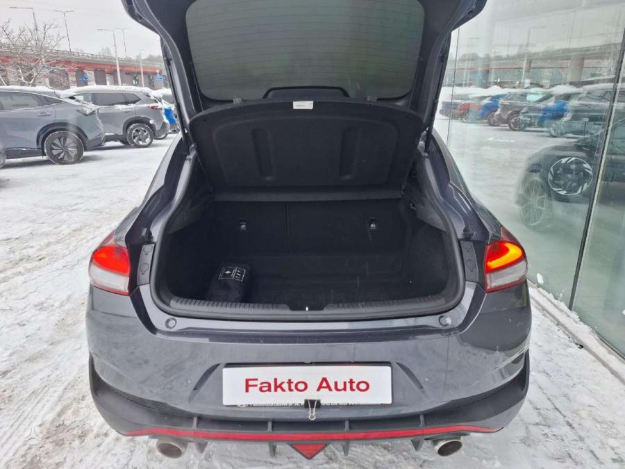 Pelēks Hyundai i30 2019 Viļņa, ar dzinēja tilpumu 2.00 L un nobraukumu 125 tūkst. km par 17500 €, foto 29 vietnē AUTOMOTO.COM.LV