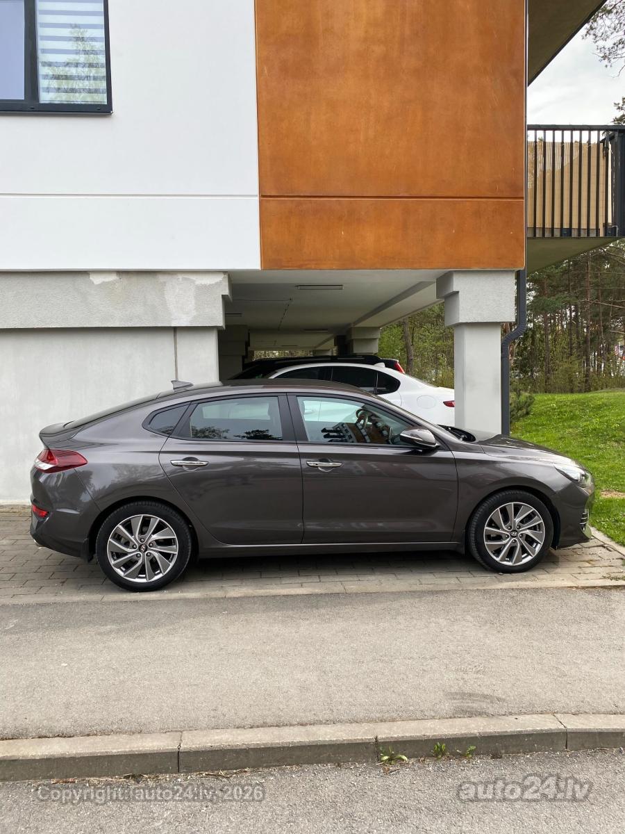 Pelēks Hyundai i30 2019 Tallina, ar dzinēja tilpumu 1.40 L un nobraukumu 67 tūkst. km par 12900 €, foto 3 vietnē AUTOMOTO.COM.LV