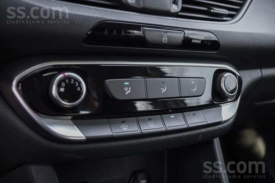 Pelēks Hyundai i30 2019 Rīga, ar dzinēja tilpumu 1.00 L un nobraukumu 162 tūkst. km par 6990 €, foto 15 vietnē AUTOMOTO.COM.LV