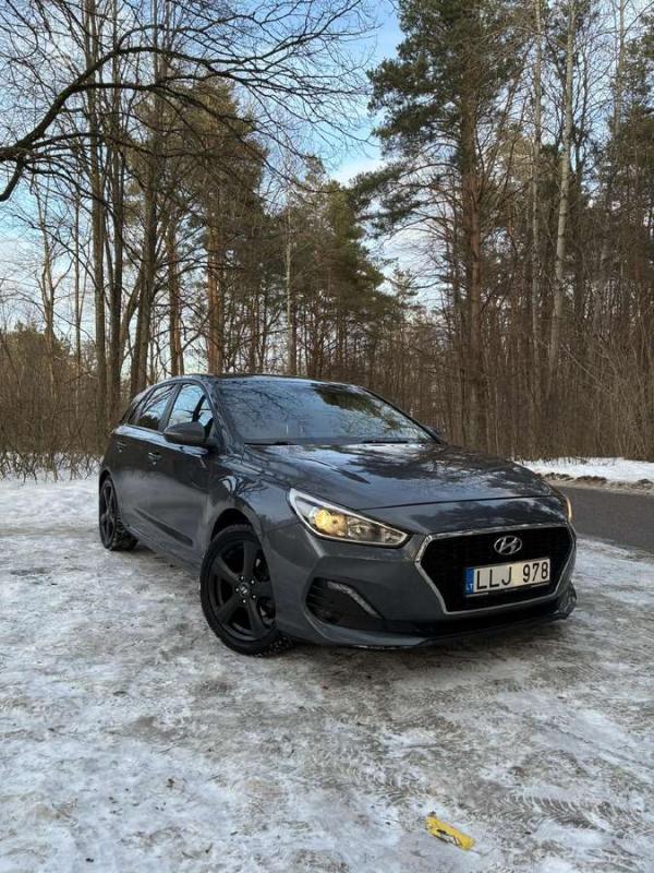 Grey Hyundai i30 2020 in Vilnius, with an engine capacity of 1.37 L and mileage of 88 thousand km for 8700 €, photo 1 on AUTOMOTO.COM.LV