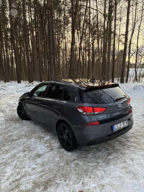 Grey Hyundai i30 2020 in Vilnius, with an engine capacity of 1.37 L and mileage of 88 thousand km for 8700 €, photo 3 on AUTOMOTO.COM.LV