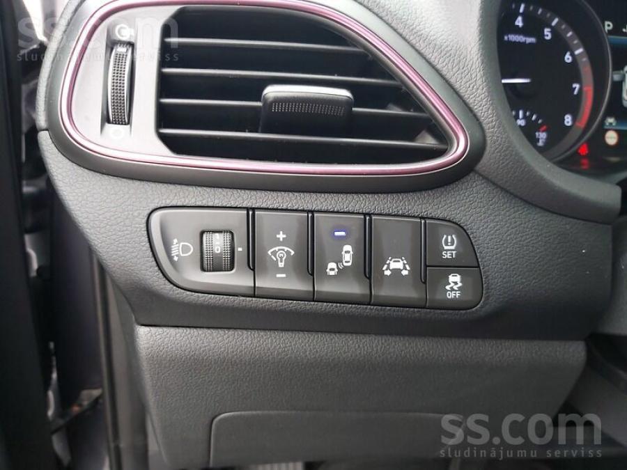 Pelēks Hyundai i30 2020 Rīga, ar dzinēja tilpumu 1.40 L un nobraukumu 162 tūkst. km par 12300 €, foto 27 vietnē AUTOMOTO.COM.LV