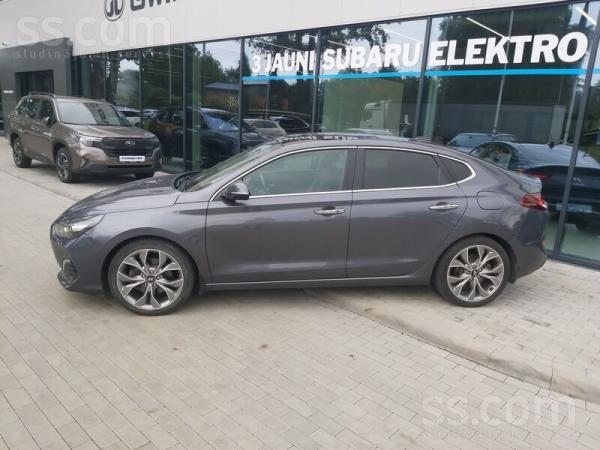 Pelēks Hyundai i30 2020 Rīga, ar dzinēja tilpumu 1.40 L un nobraukumu 162 tūkst. km par 12300 €, foto 3 vietnē AUTOMOTO.COM.LV