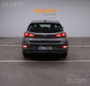 Pelēks Hyundai i30 2021 Rīga, ar dzinēja tilpumu 1.00 L un nobraukumu 53 tūkst. km par 14790 €, foto 5 vietnē AUTOMOTO.COM.LV