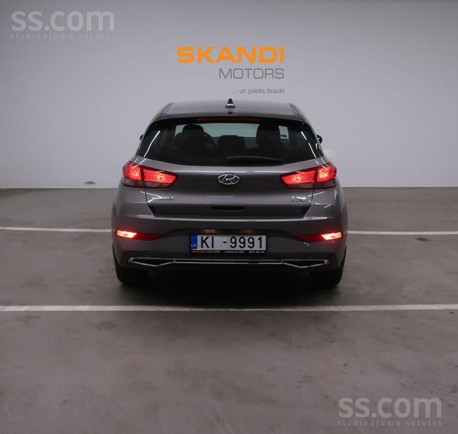 Pelēks Hyundai i30 2021 Rīga, ar dzinēja tilpumu 1.00 L un nobraukumu 53 tūkst. km par 14790 €, foto 5 vietnē AUTOMOTO.COM.LV
