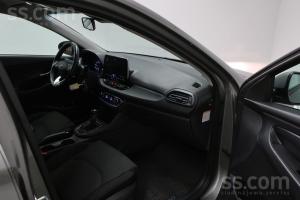 Pelēks Hyundai i30 2021 Rīga, ar dzinēja tilpumu 1.00 L un nobraukumu 53 tūkst. km par 14790 €, foto 11 vietnē AUTOMOTO.COM.LV