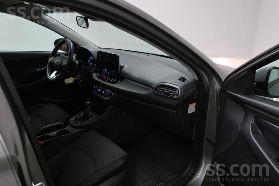 Pelēks Hyundai i30 2021 Rīga, ar dzinēja tilpumu 1.00 L un nobraukumu 53 tūkst. km par 14790 €, foto 11 vietnē AUTOMOTO.COM.LV