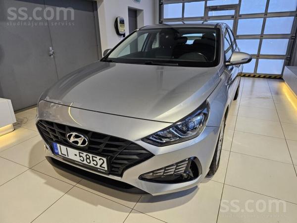 Grey Hyundai i30 2021 in Liepaja, with an engine capacity of 1.50 L and mileage of 86 thousand km for 9950 €, photo 3 on AUTOMOTO.COM.LV