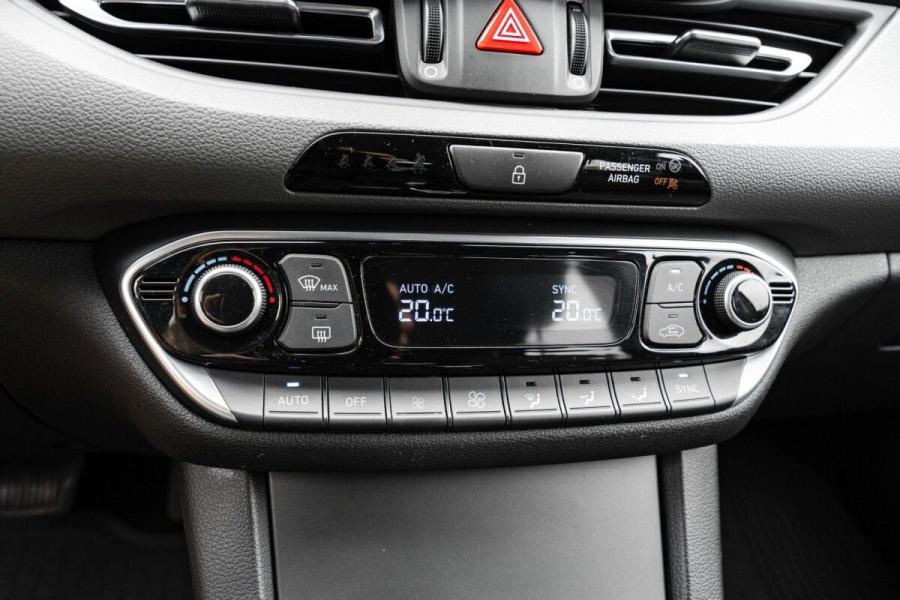 Серый Хендай i30 2021 в Рига, объемом двигателя 1.00 л и пробегом 58 тыс. км за 15950 €, фото 17 на AUTOMOTO.COM.LV