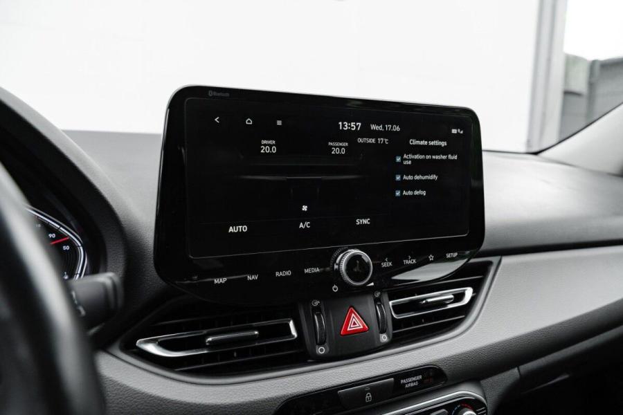 Серый Хендай i30 2021 в Рига, объемом двигателя 1.00 л и пробегом 58 тыс. км за 15950 €, фото 22 на AUTOMOTO.COM.LV