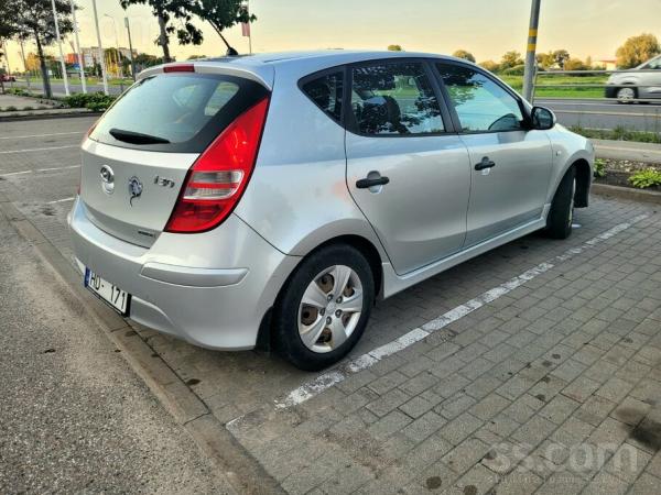 Grey Hyundai i30 2021 in Jelgava, with an engine capacity of 1.60 L and mileage of 306 thousand km for 2290 €, photo 9 on AUTOMOTO.COM.LV