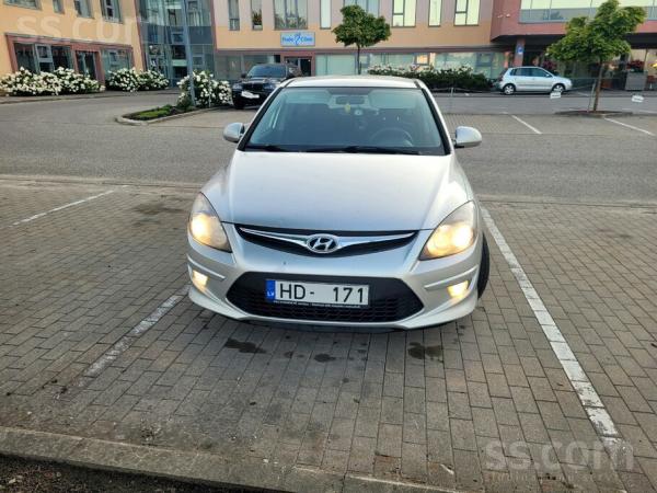 Серый Хендай i30 2021 в Елгава, объемом двигателя 1.60 л и пробегом 306 тыс. км за 2290 €, фото 1 на AUTOMOTO.COM.LV